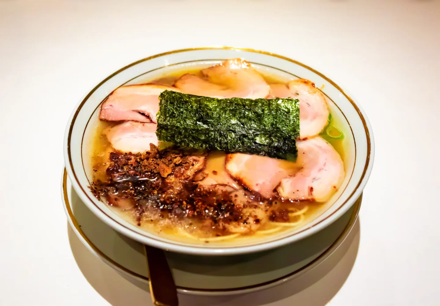 濃厚豚骨 くまめん - 六本木一丁目 | 玉名豚骨ラーメン | VACANラーメン特集